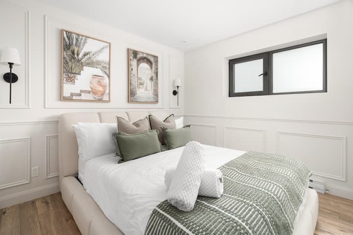 Dream Home Retreat - Condo In Laval With Spa - Laval, Canada