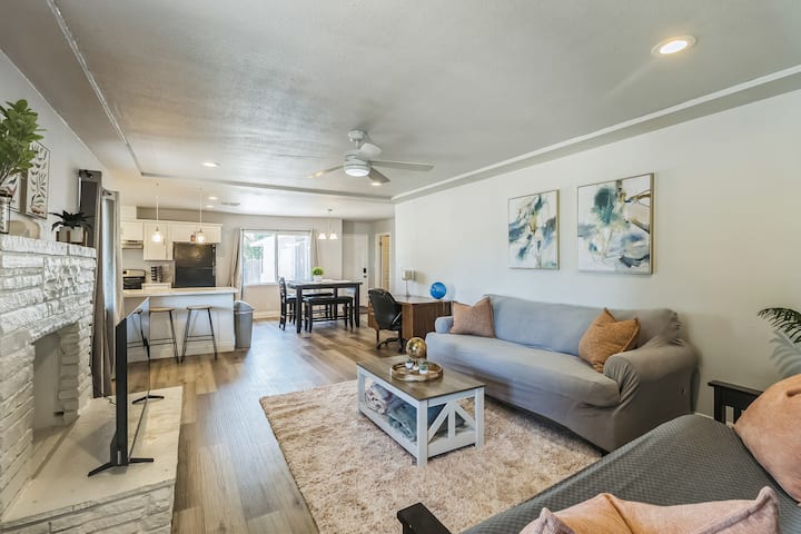 *Vital Signs Villa* Minutes From Hospitals/airport - Clovis, CA