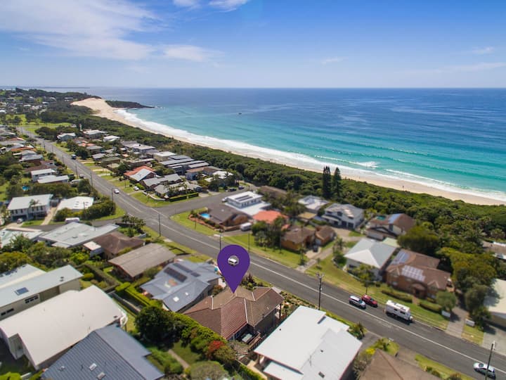 Beachfront Luxury - Games Room & Beach Essentials! - Forster