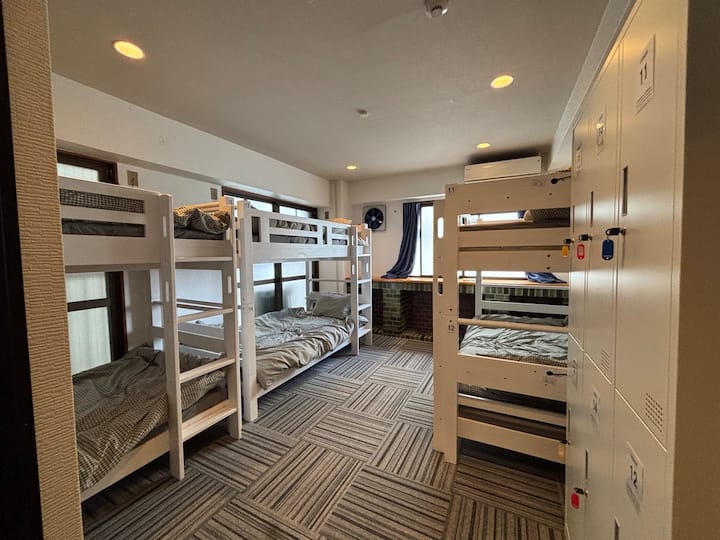 【ドミトリールーム・二段ベッド6人部屋貸切】!観光地アクセス良好 - Hiroshima