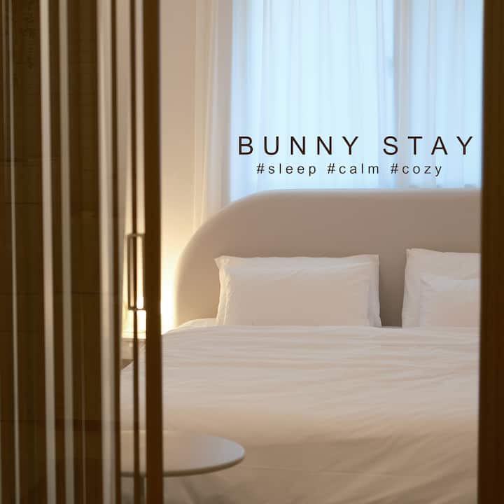 8인 가족 또는 친구들이 머물기 좋은, 홍대·망원 인근 숙소 [버니스테이] - Seoul