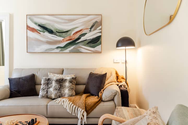 Rivulet Retreat • Cosy South Hobart Home & Parking - Hobart