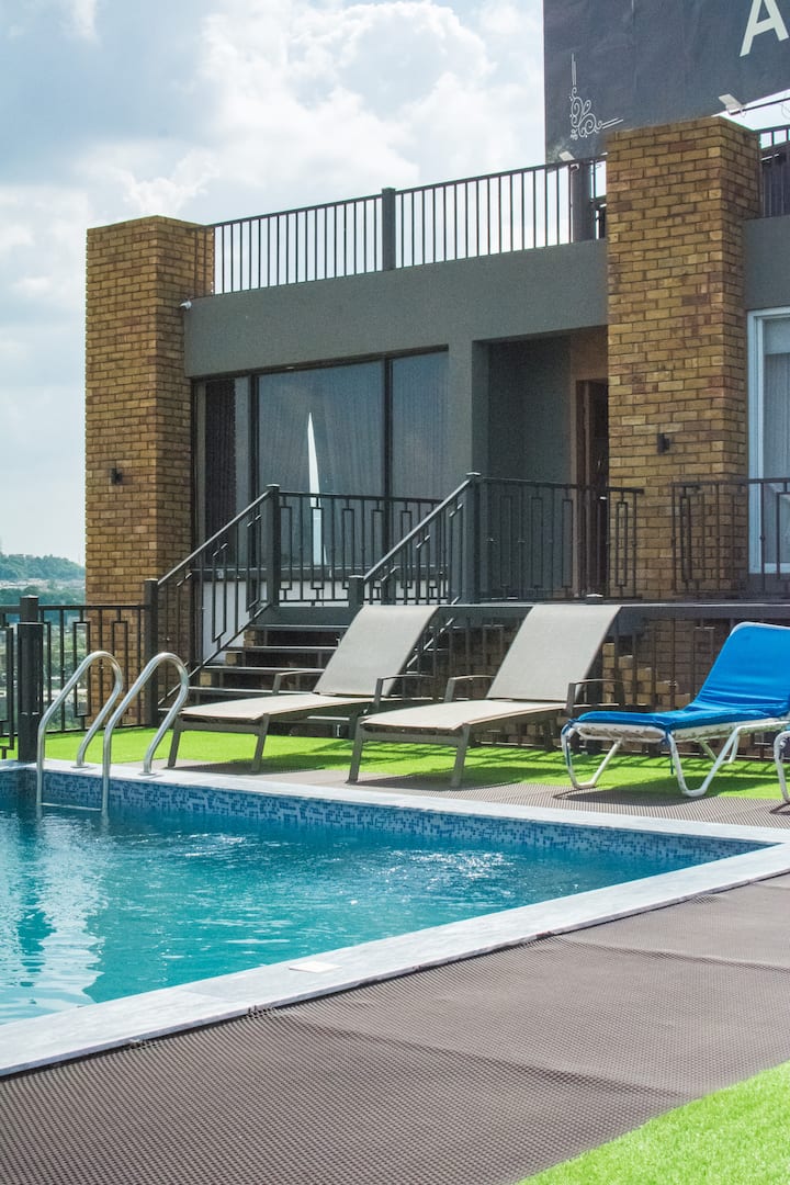 20% Off | Panoramic Pool View | 1 Bhk Sky House - Islamabad