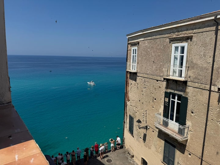 Unique 4 Guests Suite – Sea & Historic View - Tropea