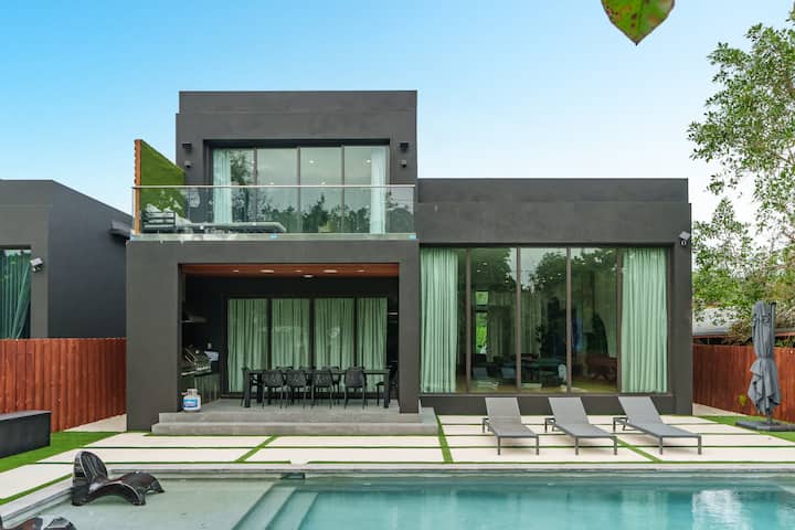 Luxury Villa In Design, Pool, Billiards, Grill - Miami