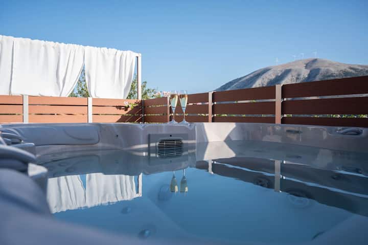 Amici Cottage With Outdoor Jacuzzi - ケファロニア島