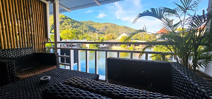 Deluxe 4bed Mixdorm With Terrace, Private Bathroom - Koh Samui