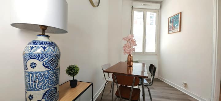 Proche Clignancourt (Métro 4) Et Marché Aux Puces - Paris 8e Arrondissement