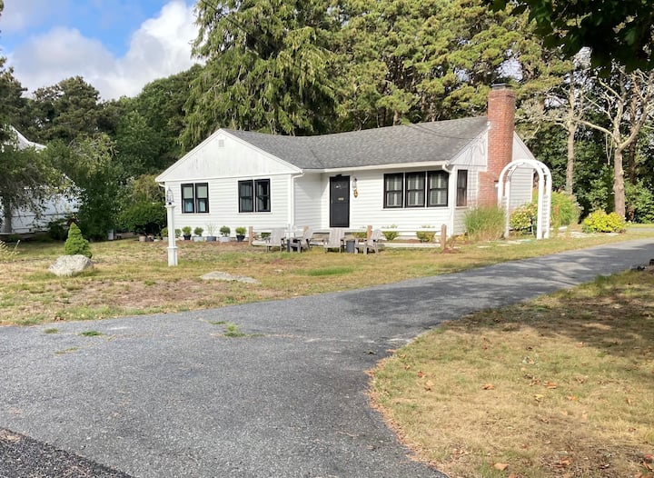 Charming 3br In A Quiet Area - Dennis, MA