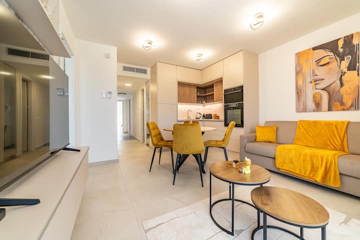 Hajnal Residence #2 Deluxe With Balcony By Mital - Szeged