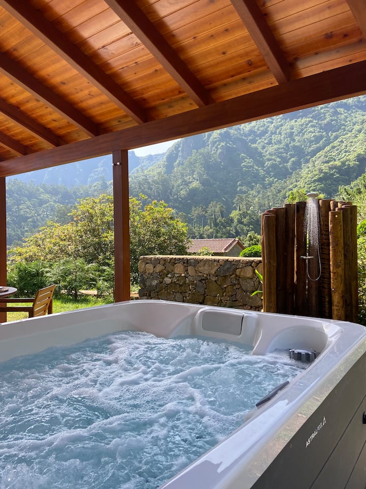 Private House With Jacuzzi And Mountain View - Madeira