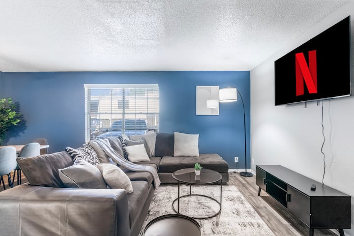 Walk To At&t Stadium | Modern 2br Game Day Stay - Arlington
