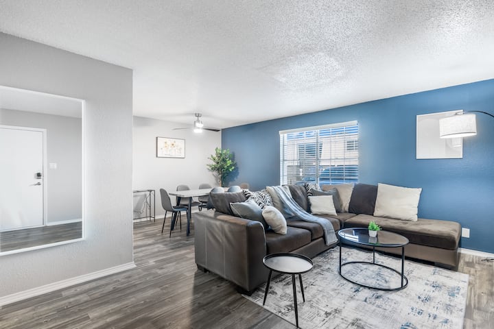5 Min To Six Flags & At&t Stadium | Modern 2br - Arlington, TX