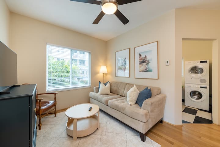 Kitsilano Beach Coach Home - Vancouver