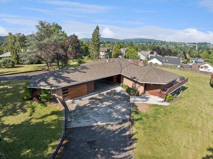 Mid Century Sanctuary - Gresham, OR