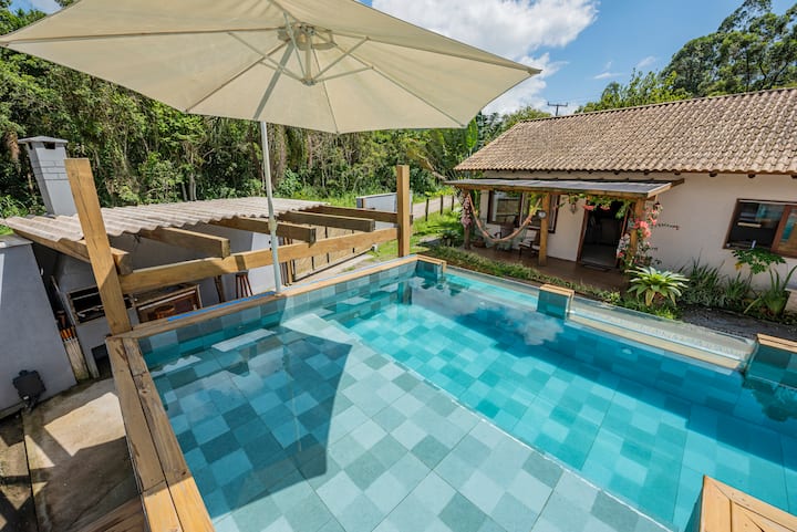 Casa Perfeita Para Famílias Com Piscina E Jacuzzi - Imbituba