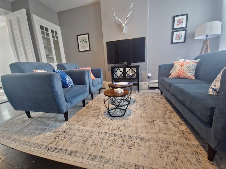 Charlestown Gem | Central & Historic Walkable Stay - Boston