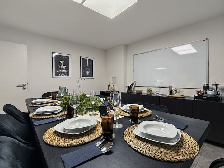 Group Retreat | Sleeps 17 | Sgt. - Stuttgart