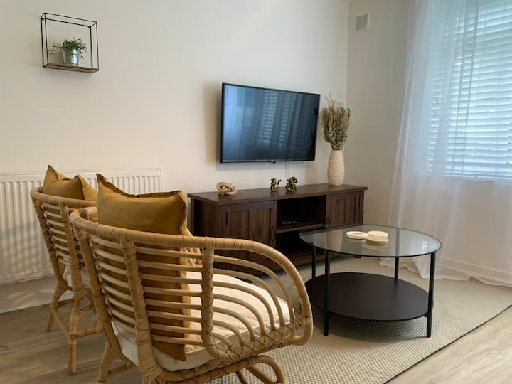 Garden Apartment | Parking | Long Term Stays - City of London