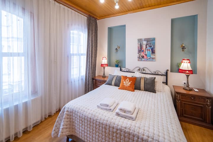 6 Bedroom Big House * Ac In Every Room - İstanbul