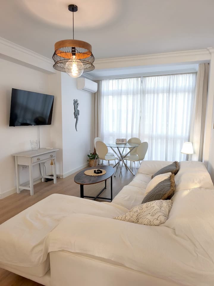 Apartamento En 3°  Linea De Playa - Torre del Mar