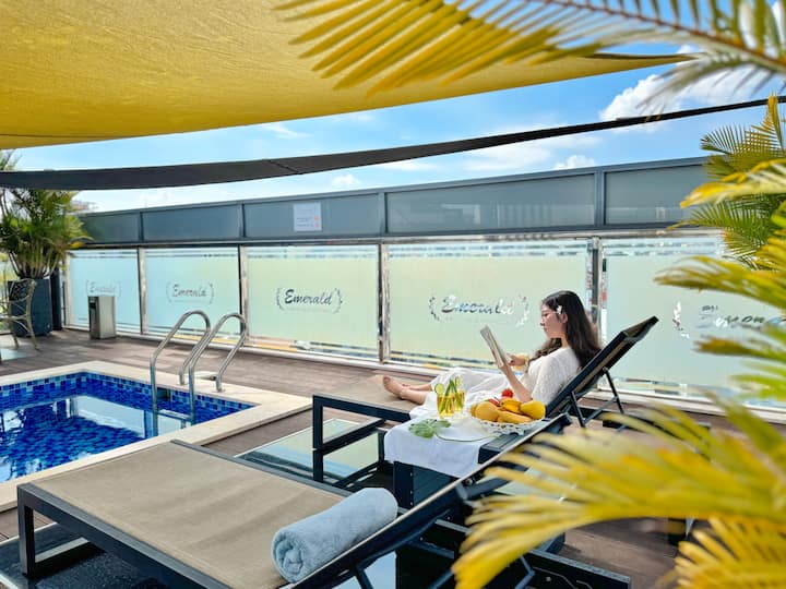 Airport Apt | Biz-ready & Daily Cleaning - Ho Chi Minh City