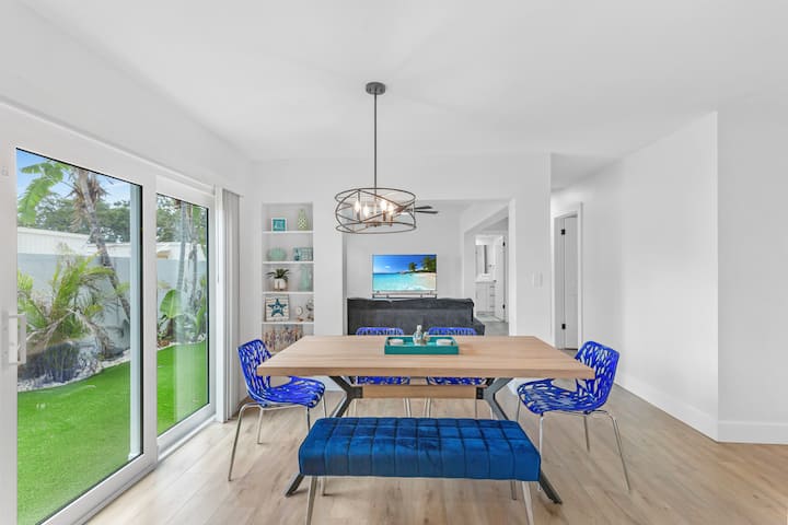 Chic Coastal Getaway/heated Pool - Pinellas County, FL