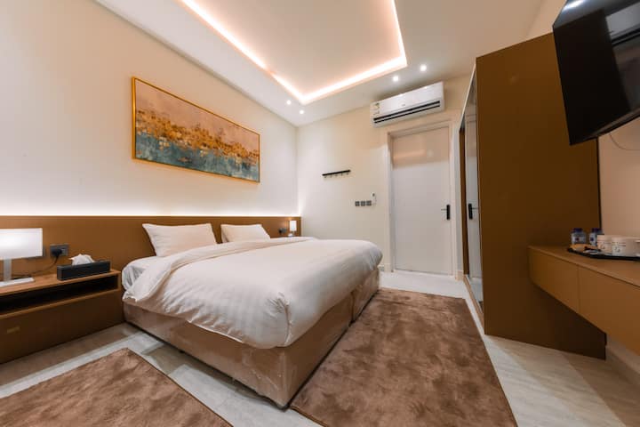 Luxurious Studio With 2 Bedroom Apartment - Riyadh