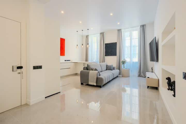 110m2 3bd Luxury Last Paganini Apt In Old Nice - Nice