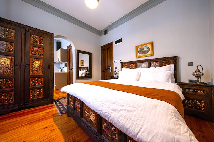 Pera Retreat – Chic Rooms In Taksim - Balat