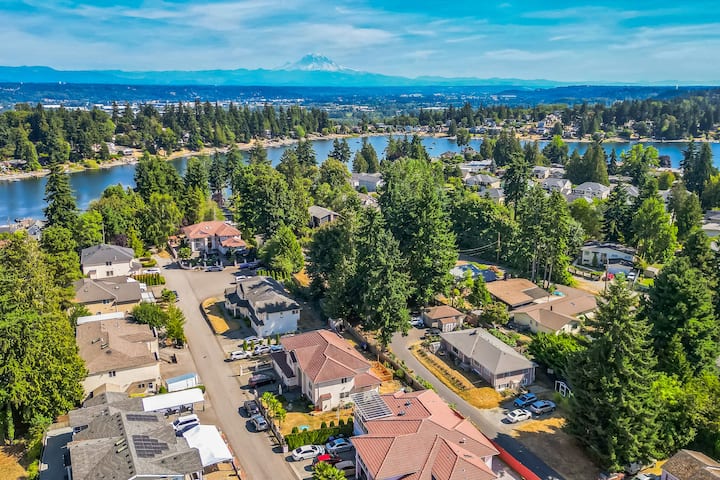 592) 6 Bedrooms | Grill | Large Patio - Kent, WA