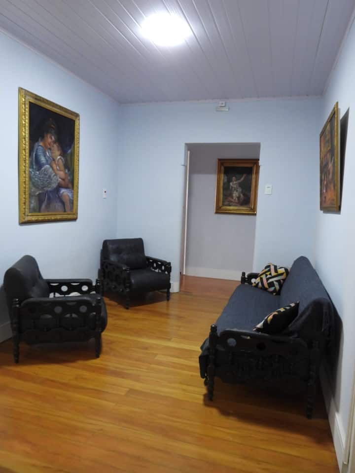 Quarto 5 - Até 3 Pessoas - Caldas