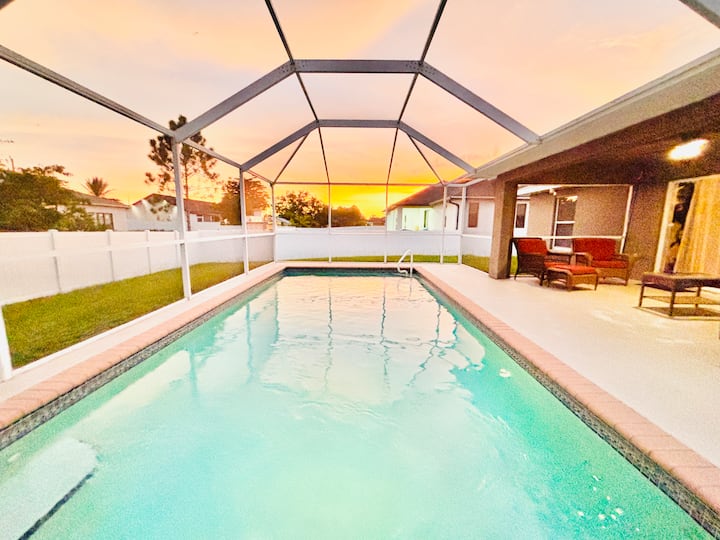 The Pool House - Lehigh Acres, FL