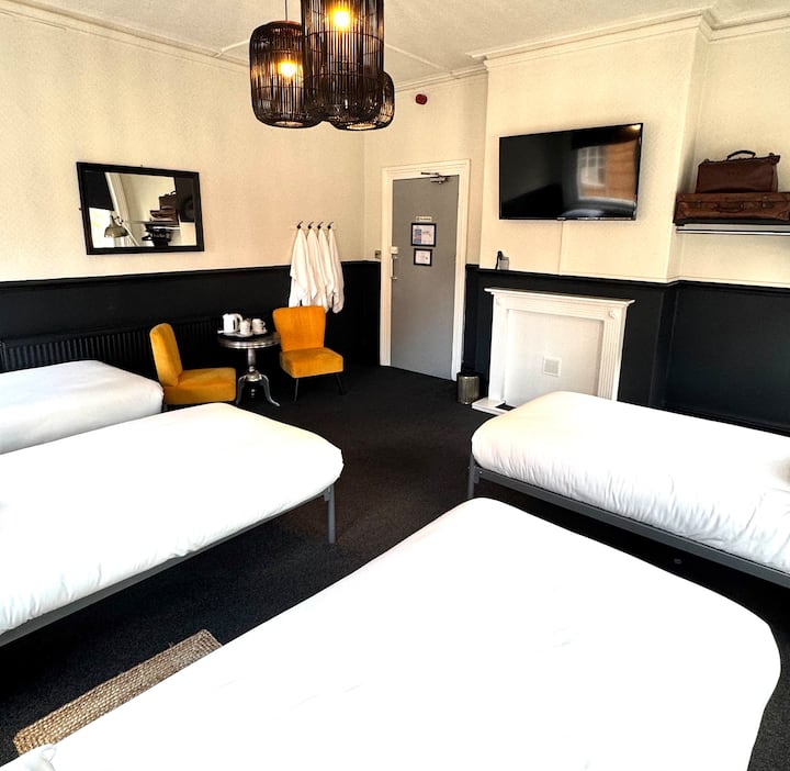 Piccadilly Central - Room 10 - Manchester