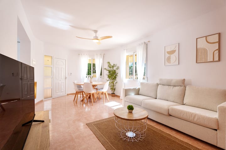 Bougainville | 5 Br | Private Pool | Sea Views - Spanien