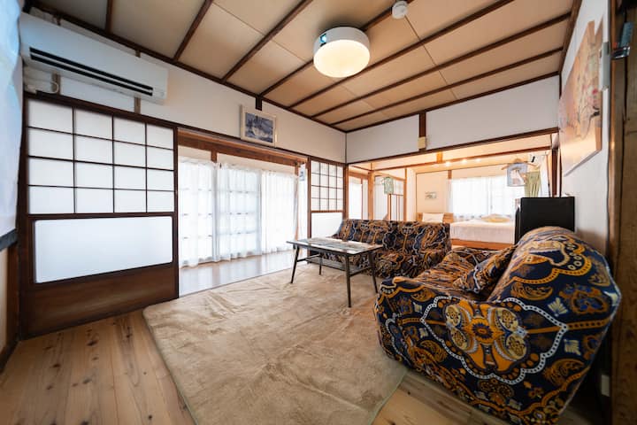 国登録有形文化財に宿泊｜倉敷唯一無二｜築81年｜78㎡｜最大6名｜ベッド4台｜無料p｜家族・グループ - Okayama, Japan