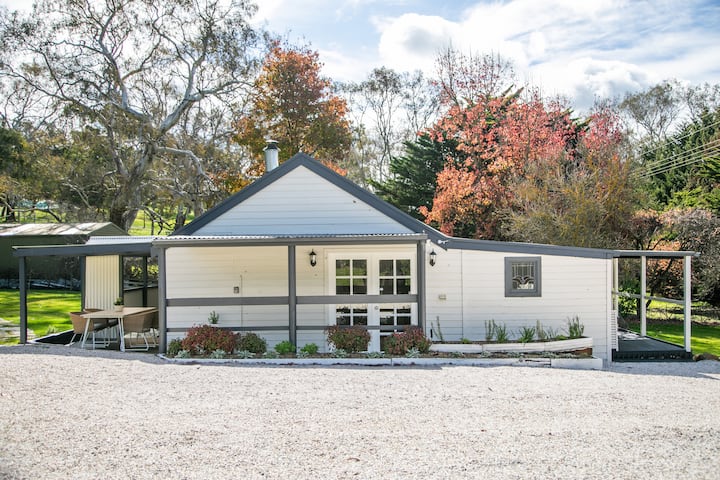 Mulberry Cottage & Blakiston Shed - Mount Barker