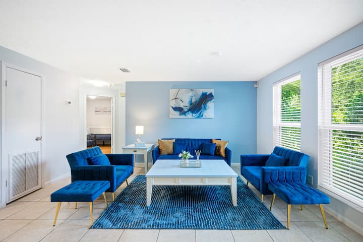 Waves Of Blue Oasis - 2 Units (4 Beds/2 Baths) - Jacksonville, FL