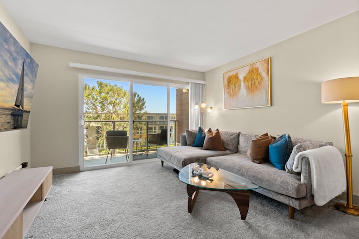 Moonstone | Quiet Retreat Marina Side Garden View - Marina del Rey, CA