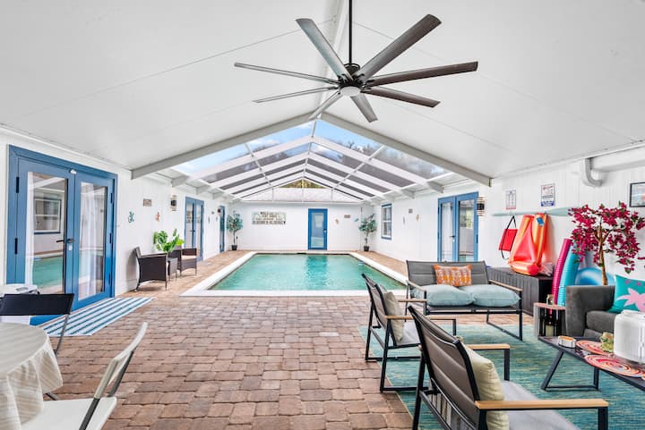 Indoor Pool + Casita + Game Room | 10min To Beach - Englewood, FL