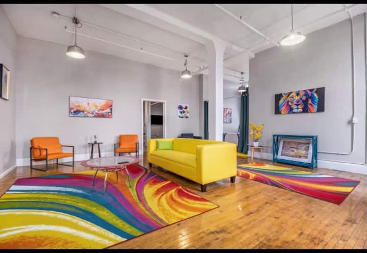 Rainbow Gallery Downtown Detroit - Detroit, MI