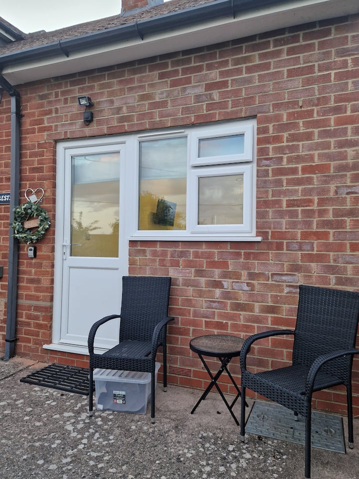 The Hampton Hideaway - Evesham