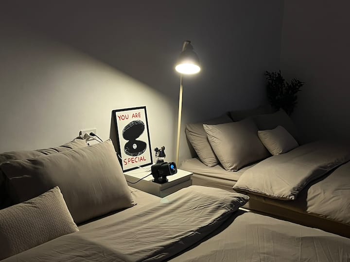 2 Bedrooms Home Mrt Sutthisan - Bangkok