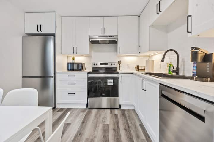 Lux Loft Retreat Near Dt| 3beds|balcony|2tvs - 런던