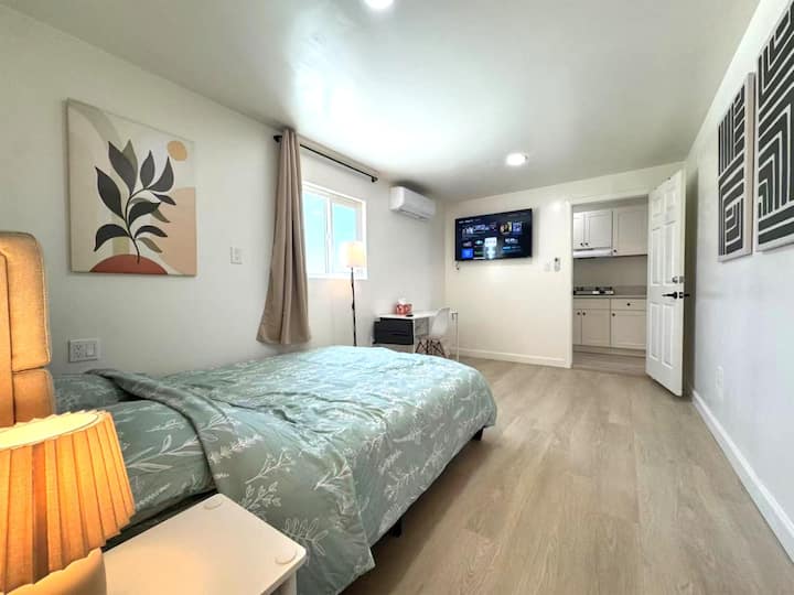 Private 2br+2ba Unit W/ Kitchen - El Monte, CA