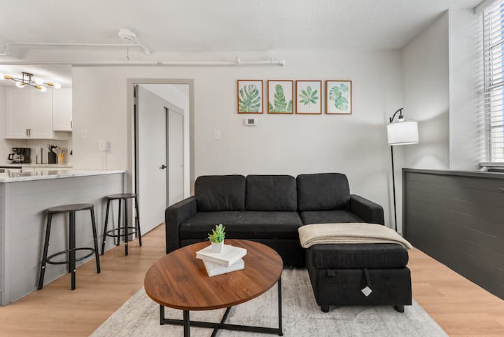 Central Memphis 1br W/ Sauna & Pool - Memphis Zoo, Memphis