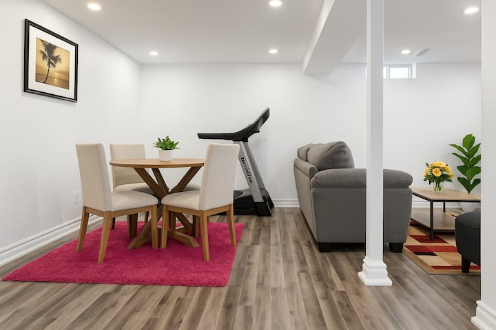 Modern 2br Basement | King Bed + Free Parking - Mississauga