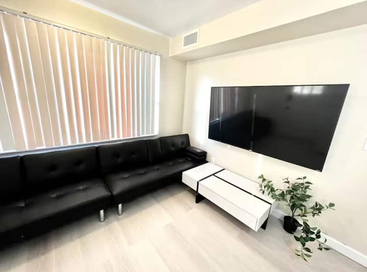 3 Bedroom Apartment - Valley Stream, NY