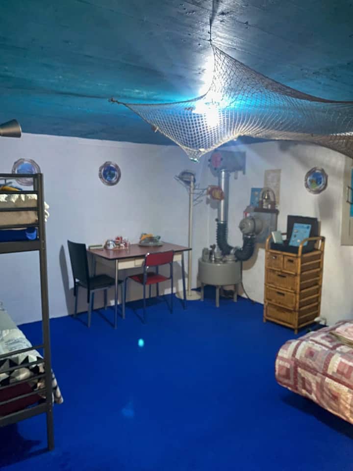Sea Boat Room No Windows ! Economy ! On The Hill ! - Bienne