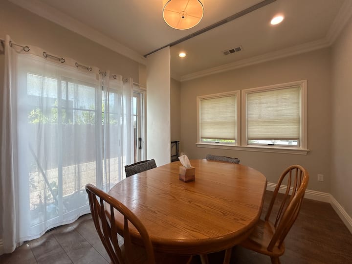 99-d | Pcc Caltech | Private Bathroom | Queen - Pasadena, CA